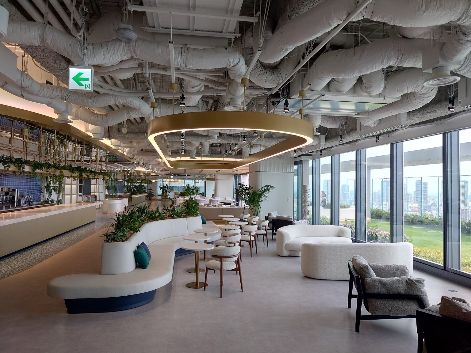 『BLUE FRONT SHIBAURA』の南側の1棟目『TOWER S』がまもなく開業。新しい働き方を提案 | 街とマンションのトレンド情報局